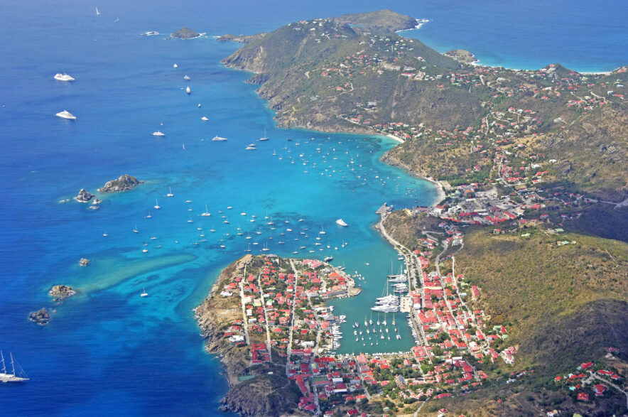 The port of Gustavia in Saint-Barthèlemy is deserved by Marfret